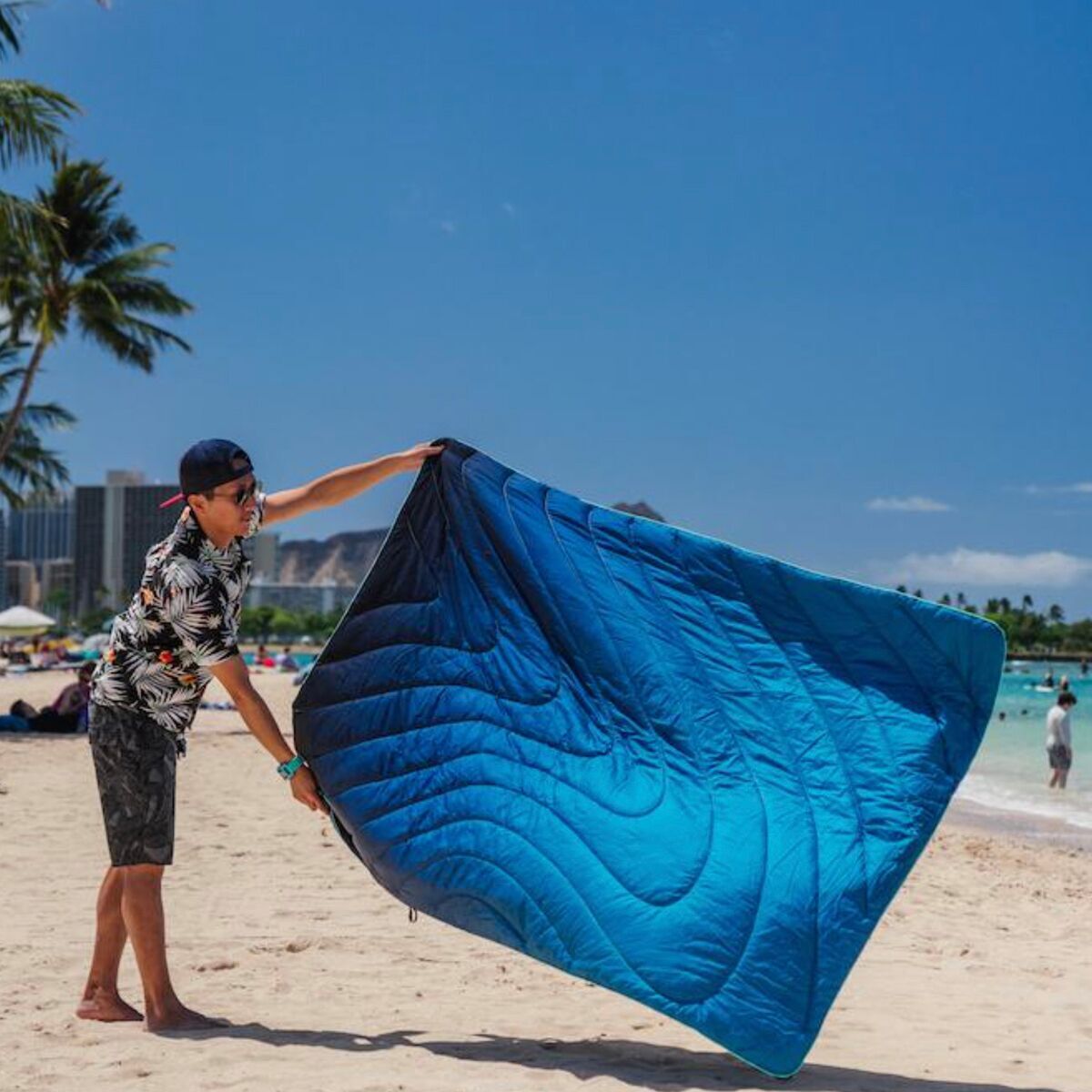 Rumpl Original Puffy - Ocean Fade - Big Apple Buddy